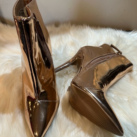 Qupid | Shoes | Rose Gold Metallic Booties | Poshmark